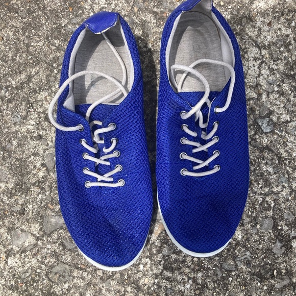 Clarks | Shoes | Comfy And Cute Blue Clarks Tennis Shoes Worn Around ...
